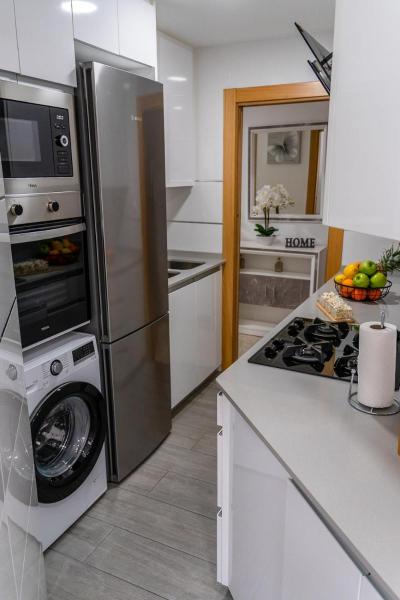 Apartment Less Than 40 Meters From The Beach - Motril