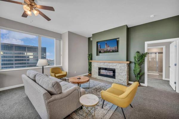 Luxury 21st Floor Penthouse | Great Downtown Views - 클리블랜드