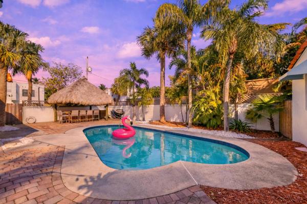 #New Tiki Oasis Private Pool Guest House - Palm Beach, FL