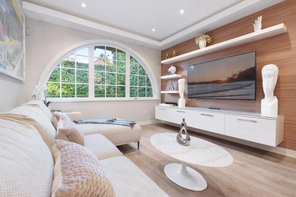 Quiet Kits Oasis. 2br, Patio And Private Garage - Vancouver