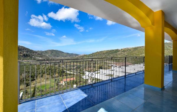 2 Bedroom Awesome Apartment In Laureana Cilento - Agropoli