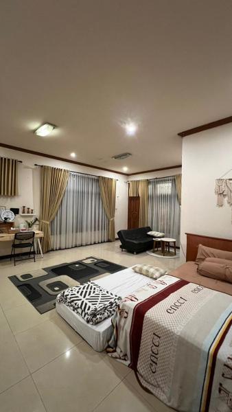 Studio Typed Room, Caya Myra - Indonesia