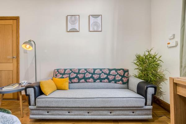 City Centre 1 Bed Flat - Short Walk To Station - Bradford, United Kingdom