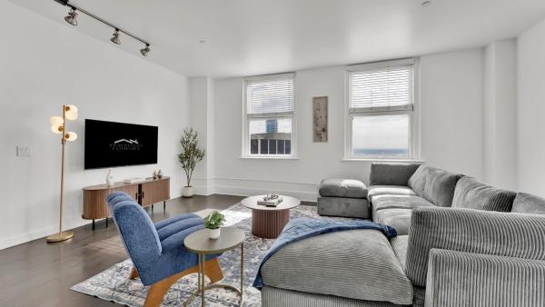 Heb403 Spacious & Stylish 2 Bedroom Condo Downtown Fort Worth, Free Parking, Walk To Convention Center - フォートワース, TX