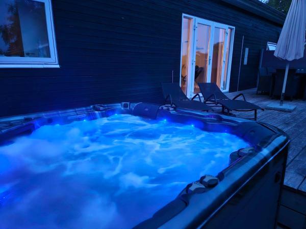 Lovely Newer Holiday Home Near Beautiful Beach - Juelsminde