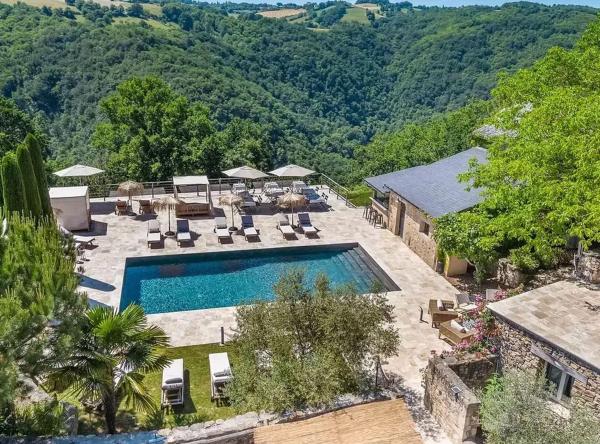 Maison De Vacances Avec Piscine Près De Maleville 150 M² - Aveyron