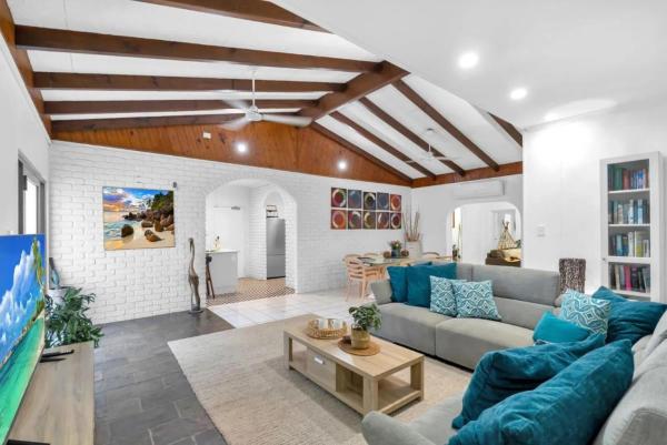 The Grand Canopy House Family Home With Pool - Cairns