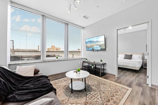 Bright Downtown 1br L Free Parking L Fast Wi-fi - Cleveland