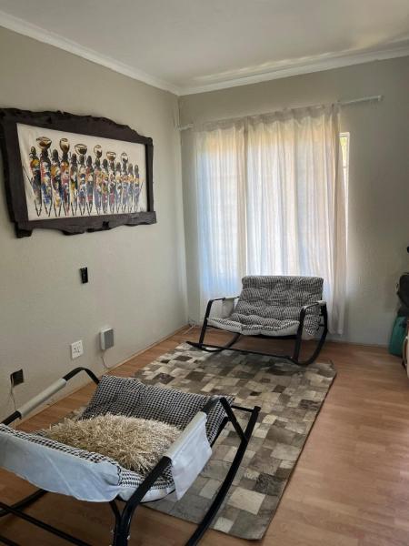 O R Thambo Airport Apartment - Kempton Park