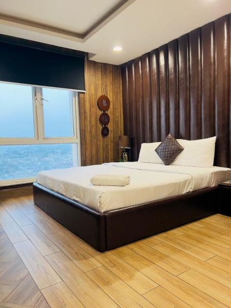 Luxurious Studio Apartment - Gold Crest Mall - Dha Lahore - Lahore