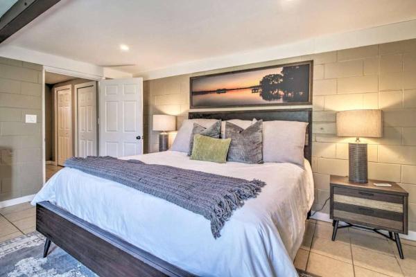 Charming Lakefront Apt Near Disney - Clermont, FL