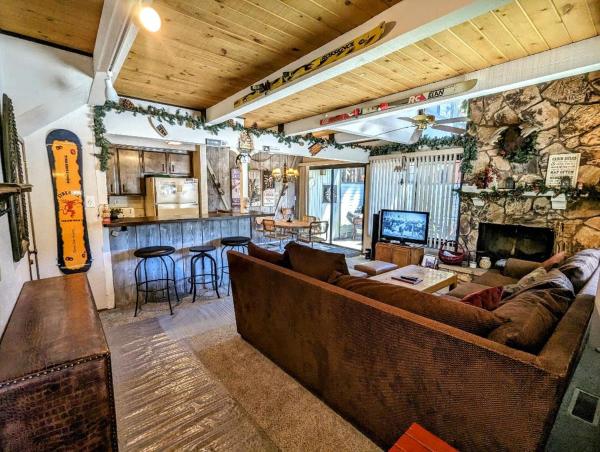 Escape For All Seasons Unit 05 - Big Bear Lake, CA