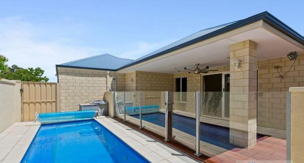 Premium Large Cosy Home With Private Pool - Greenmount
