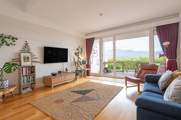 Eastern Shore Escape - Panoramic Modern Comforts - Hobart