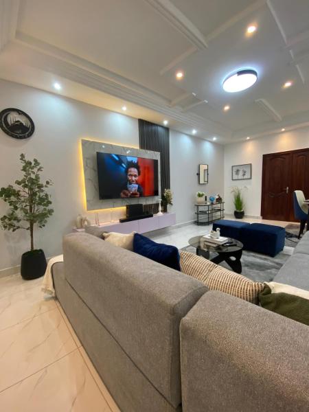 Group, Air Conditioning, Wifi, Caretaker, Bonamoussadi Kotto - Douala