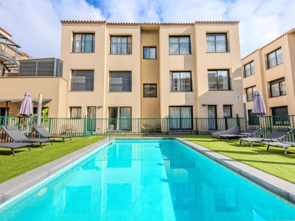Castell Beach Aparthotel - Sant Boi de Llobregat