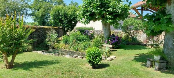 Charmante Ancienne Ferme à Saint-gladie, 200 M² Avec Jardin - Orthez