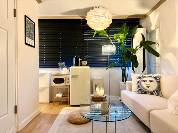 행리단길 Lona Stay , The Design House , Board Games & 5 Beds - 호매실동