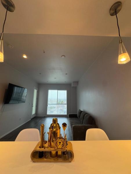 Penthouse Escape Pool Views - Silver Lake, CA