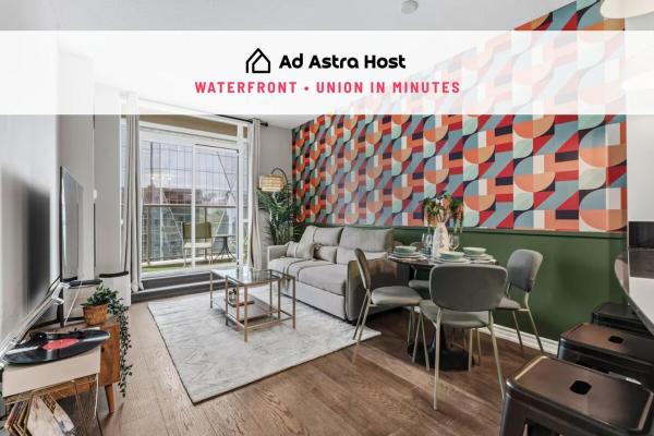 Free Parking + Vinyl Vibes | 2br/2ba Downtown - Mississauga