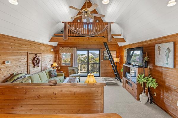 Golden Road Retreat - Outer Banks, NC