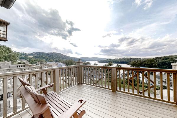 Norris Lake Getaway Sleep 10 Views Deck Boat Slip - Clinton, TN