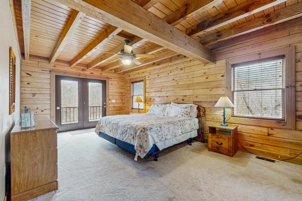 Dog Welcome Lake Home Sleeps 15 Floating Dock - New Tazewell, TN