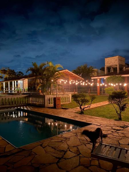 Quarto Outono Em Casa De Madeira Com Piscina No Alto Da Serra - Petfriendly - Cotia