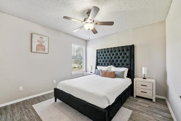 The Landry 187 Spacious And Cozy 1 Bedroom 1bth - Bedford, TX