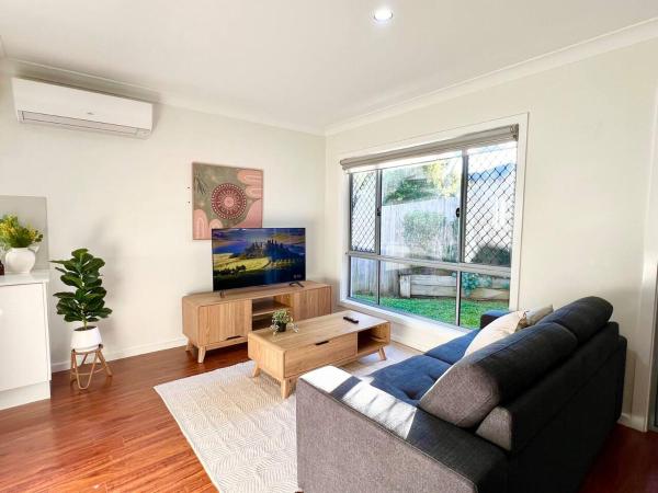 3br Newly Furnished Spacious Unit In A Duplex At Coomera - Holiday Home - North Stradbroke Island