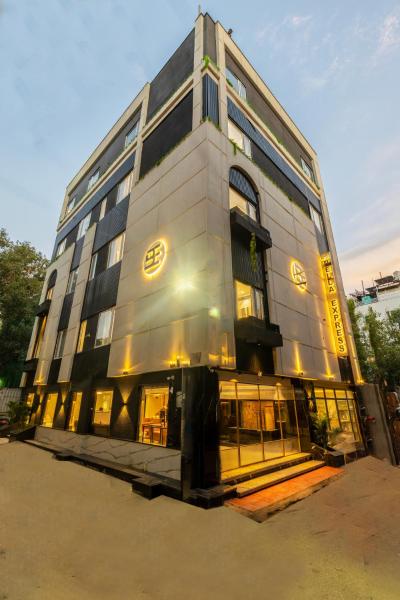 Hotel Express By Bella - New Delhi