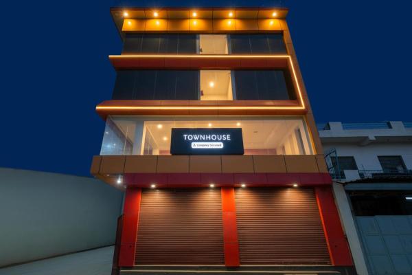 Super Townhouse Mandoli Metro Station Formerly Legacy Residency - 가지아바드