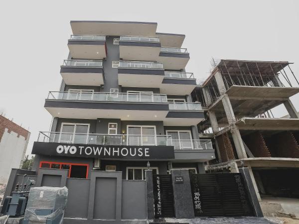 Super Townhouse Sector 46 Gurgaon Near Appu Ghar - Manesar