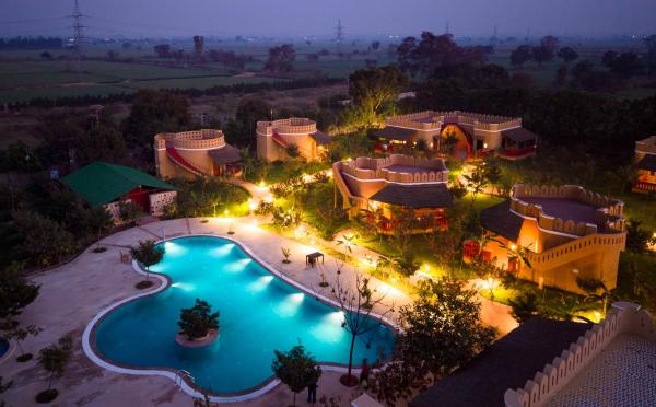 Elivaas Signature Aanandam Villas And Resort Pet-friendly Premium Room With Shared Pool, Restaurant & Garden - Delhi, India