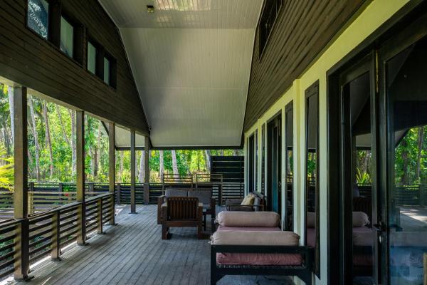 Island Time Simeulue 4 Bedroom Villa - Aceh