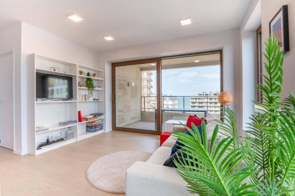 Perfectly Situated Condo With Amazing Views - Ostende