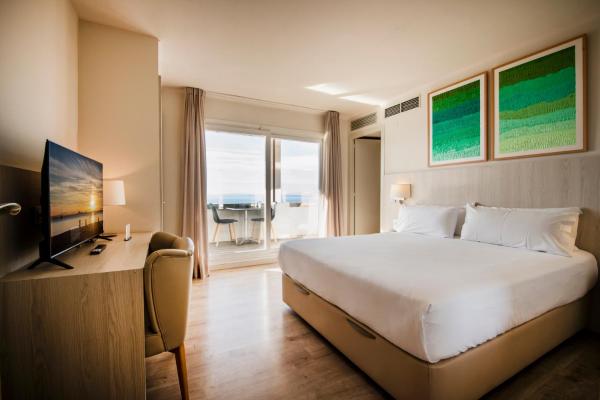 Hotel Marina - Palau-saverdera
