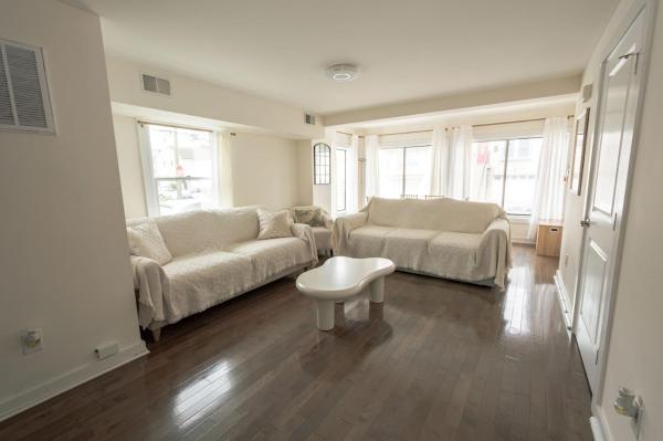 Luxurious 4bd Apt Ev Parking - New York
