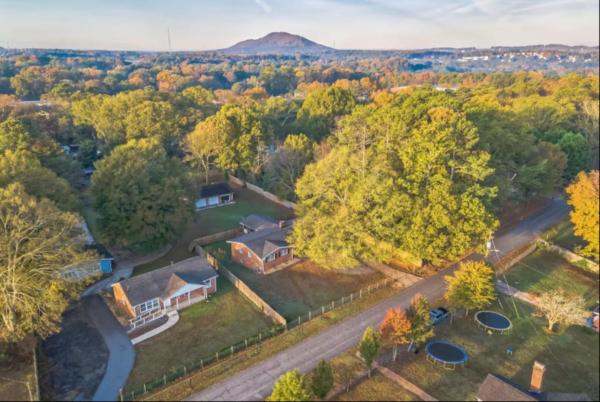 472 Cozy 5 Bedrooms Spacious Outdoor Area - Marietta, GA