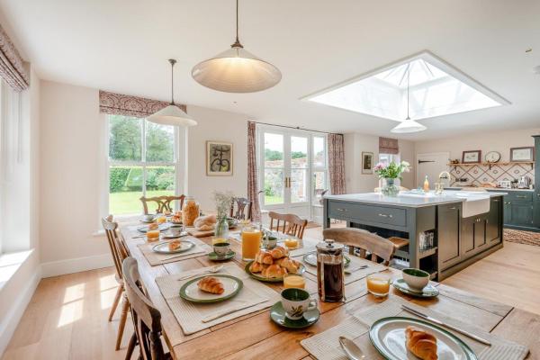 7 Bed In Kimberley Oc-p28132 - Norwich