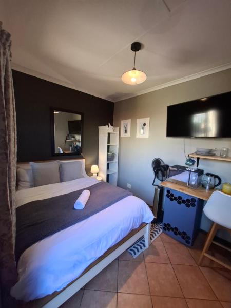 Cozy City Studio Escape - Centurion
