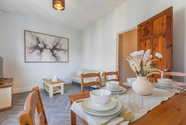 Stylish Seaside Flat - Prime Southsea Location - Gosport