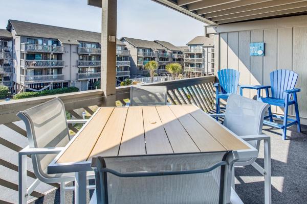 Walk To Ocean: Condo W/ 3 Pools In Myrtle Beach - South Carolina