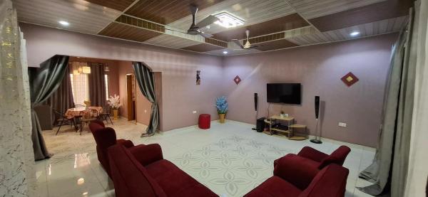 Rankbel Holidays Apartment - クマシ