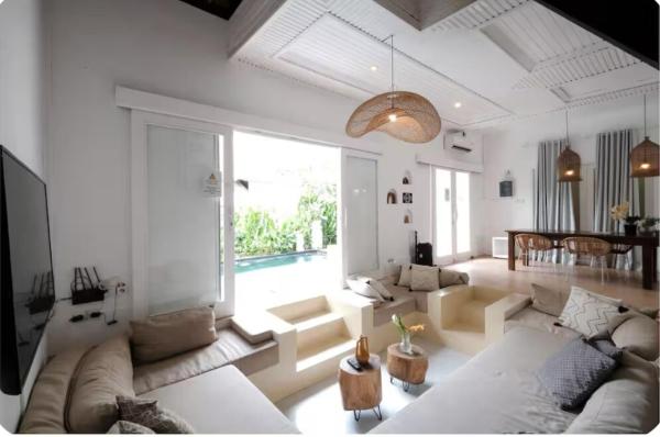 Tropical 6br Villa - Steps From Canggu Beach - Canggu