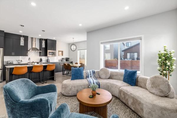 Arcade King Bed Espresso Maker Family Friendly - Airdrie