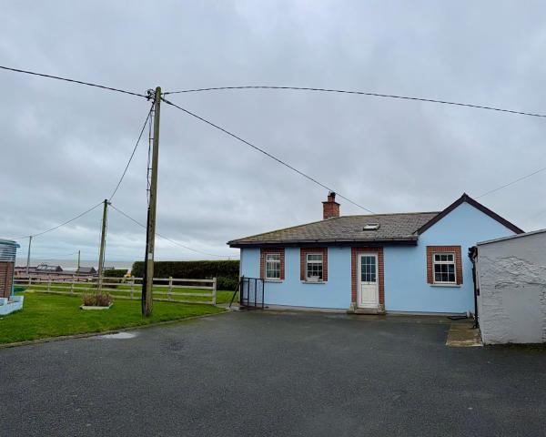 Beachfront Cottage - 3 Bedrooms - Drogheda