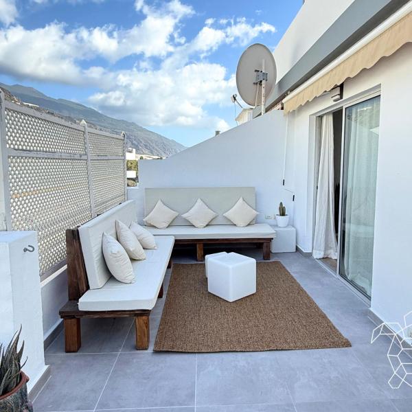 Carey House - Puerto Naos