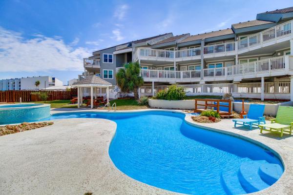 Beach Getaway On Mustang Island: Pet Friendly! - Corpus Christi, TX