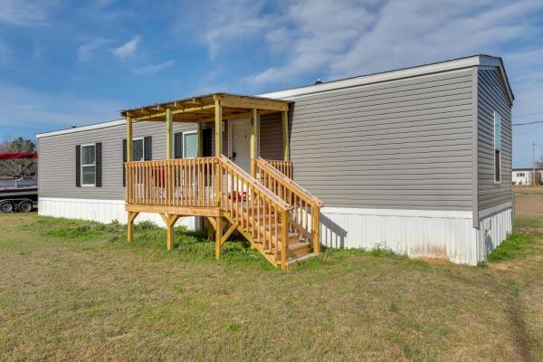 2 Mi To Lake Marion! Pet-friendly Home W/ Yard - Santee, SC